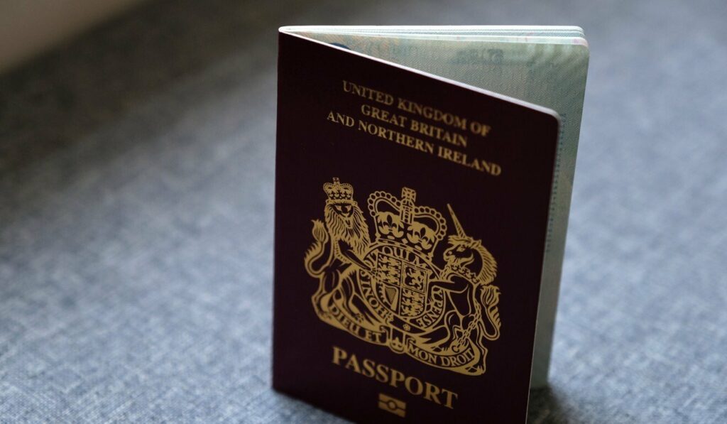 BNO Passport - Rise Smart Immigration Consultancy: 廸昇移民諮詢服務